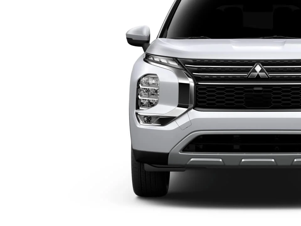 2022 Mitsubishi Outlander White